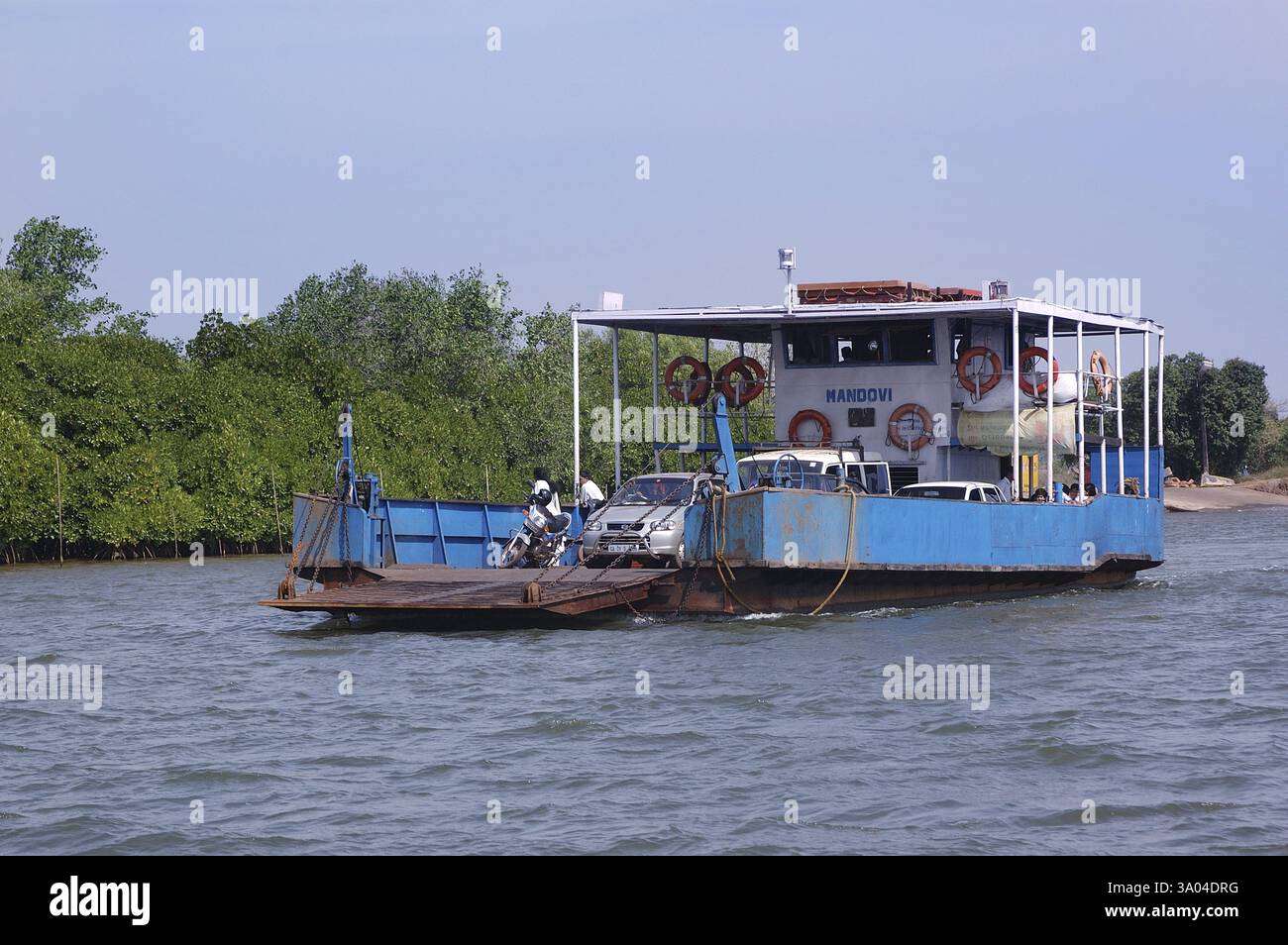 Shipping, Ferry Boat, Goa's trational way of trasportation cross the ...