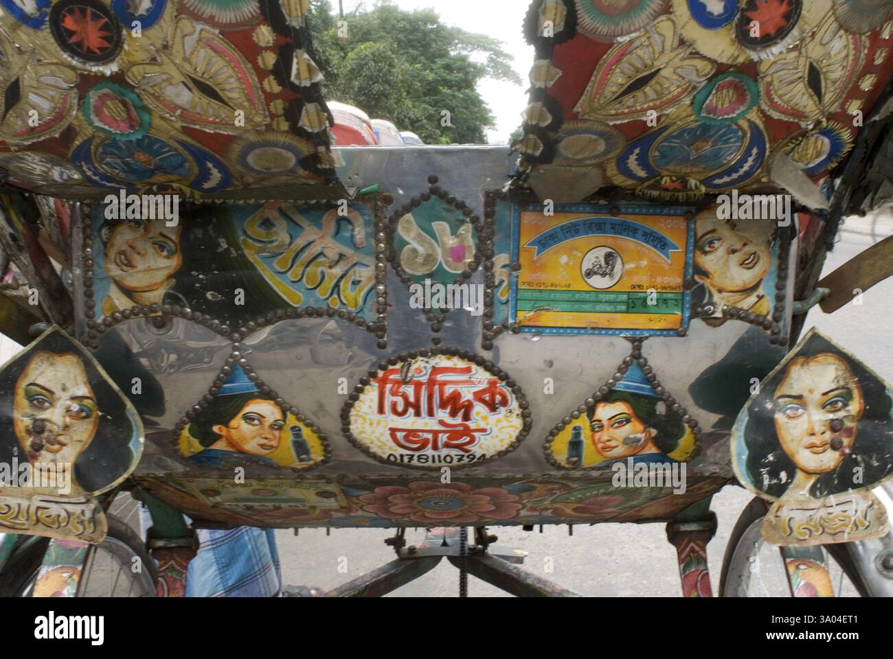 Cycle Rickshaw art-Bangladeshis unique and popular arts, the paintings and decoration on the ...