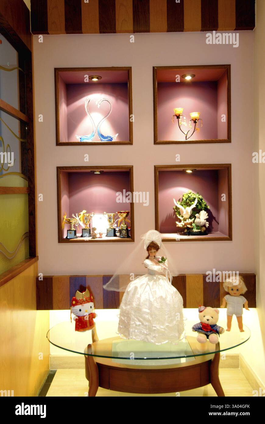 Stuffed toys showcase hi-res stock photography and images - Alamy