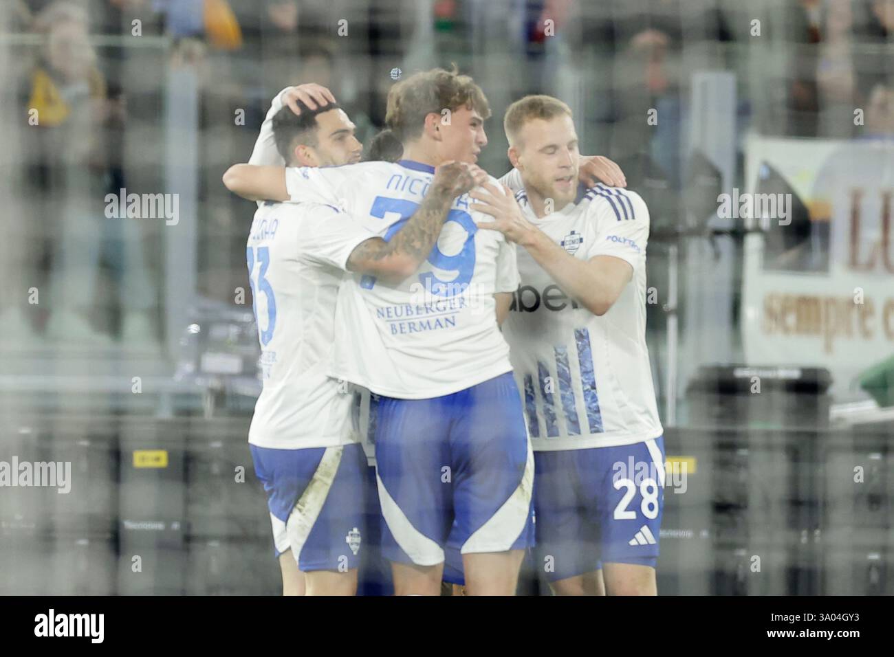 Rome, Italy. 02nd Mar, 2025. Comoâ??s French midfielder Lucas Da Cunha ...