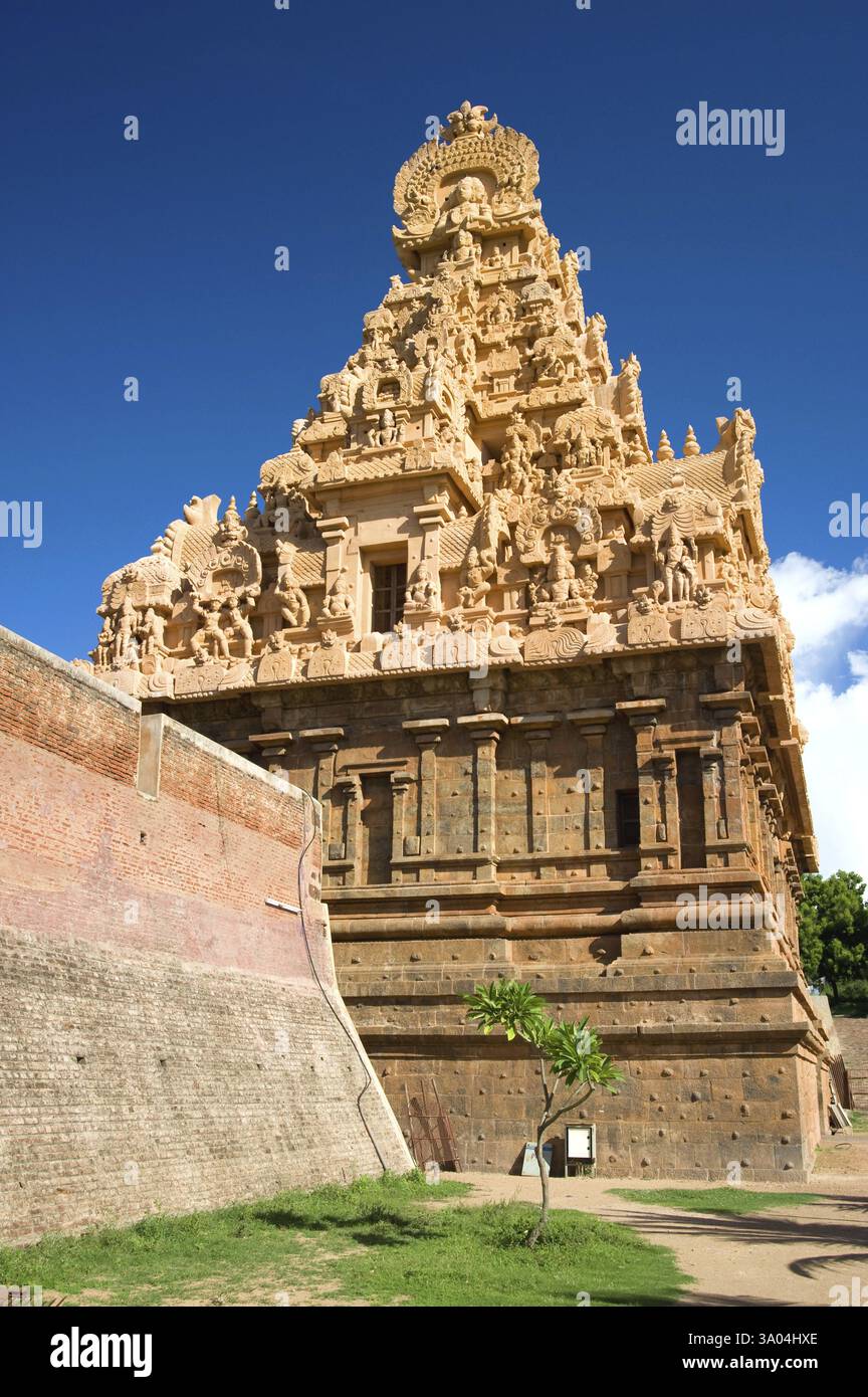 Mohini, enchantress, ornate, sculptures, temple, chennakesava, Belur ...