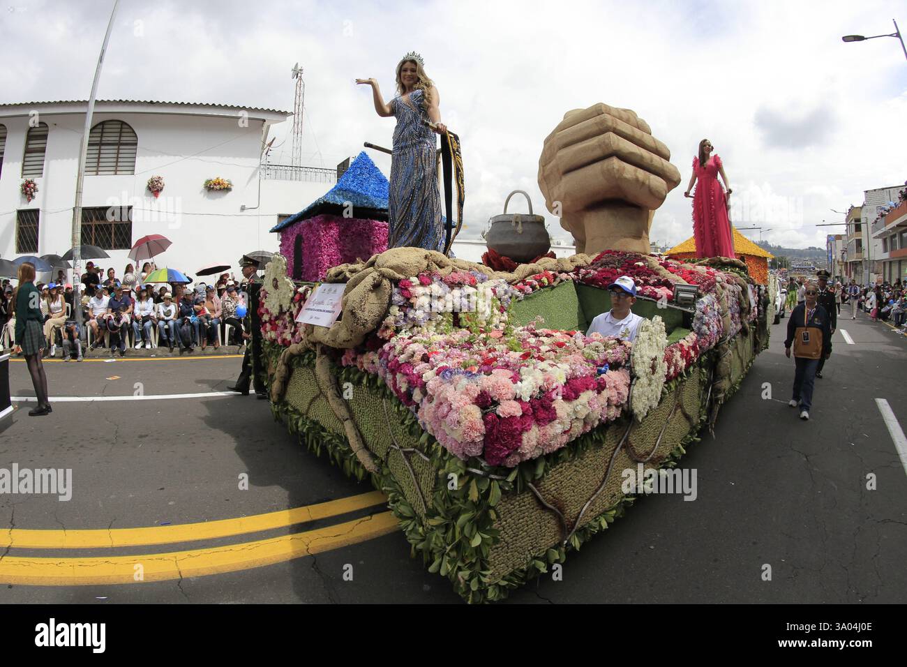AMB FIESTA FRUIT AND FLOWERS Ambato, Sunday, March 02, 2025 With ...