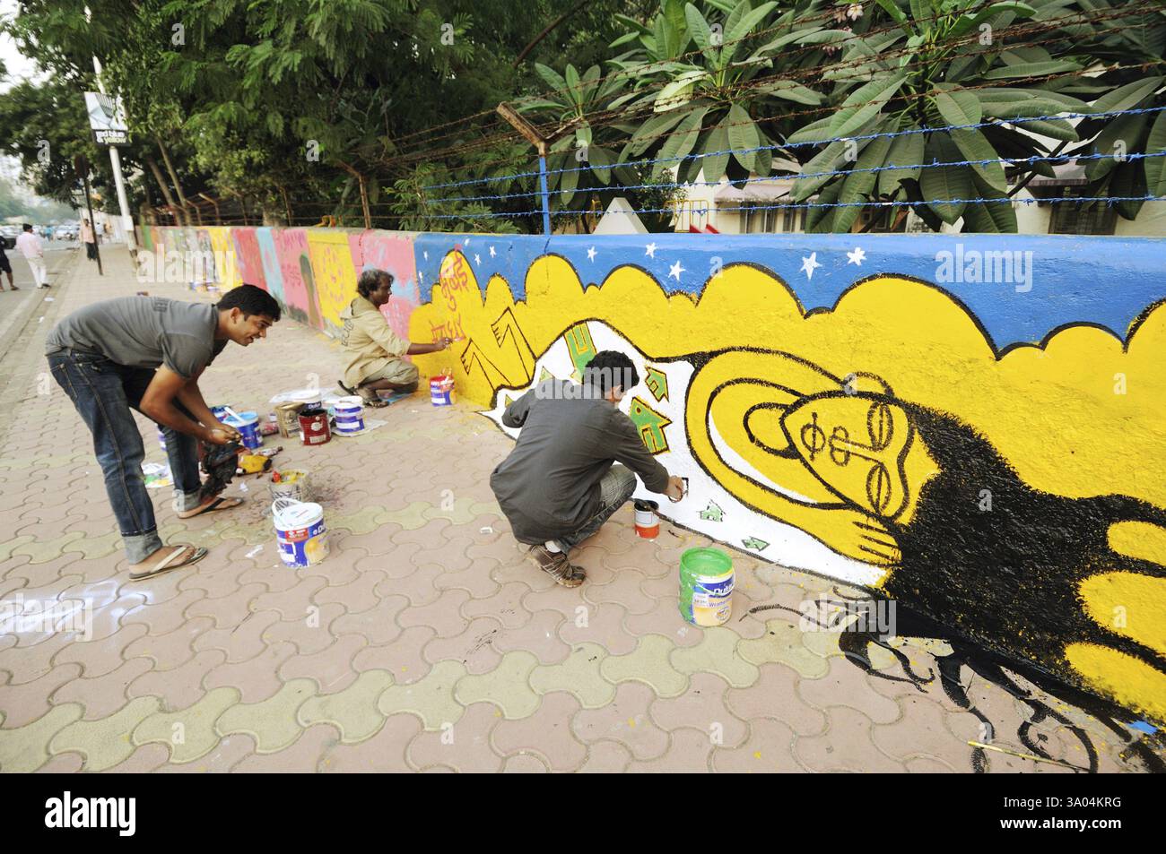 Graffiti walls at lower parel, Bombay, Mumbai, Maharashtra : India NOMR ...