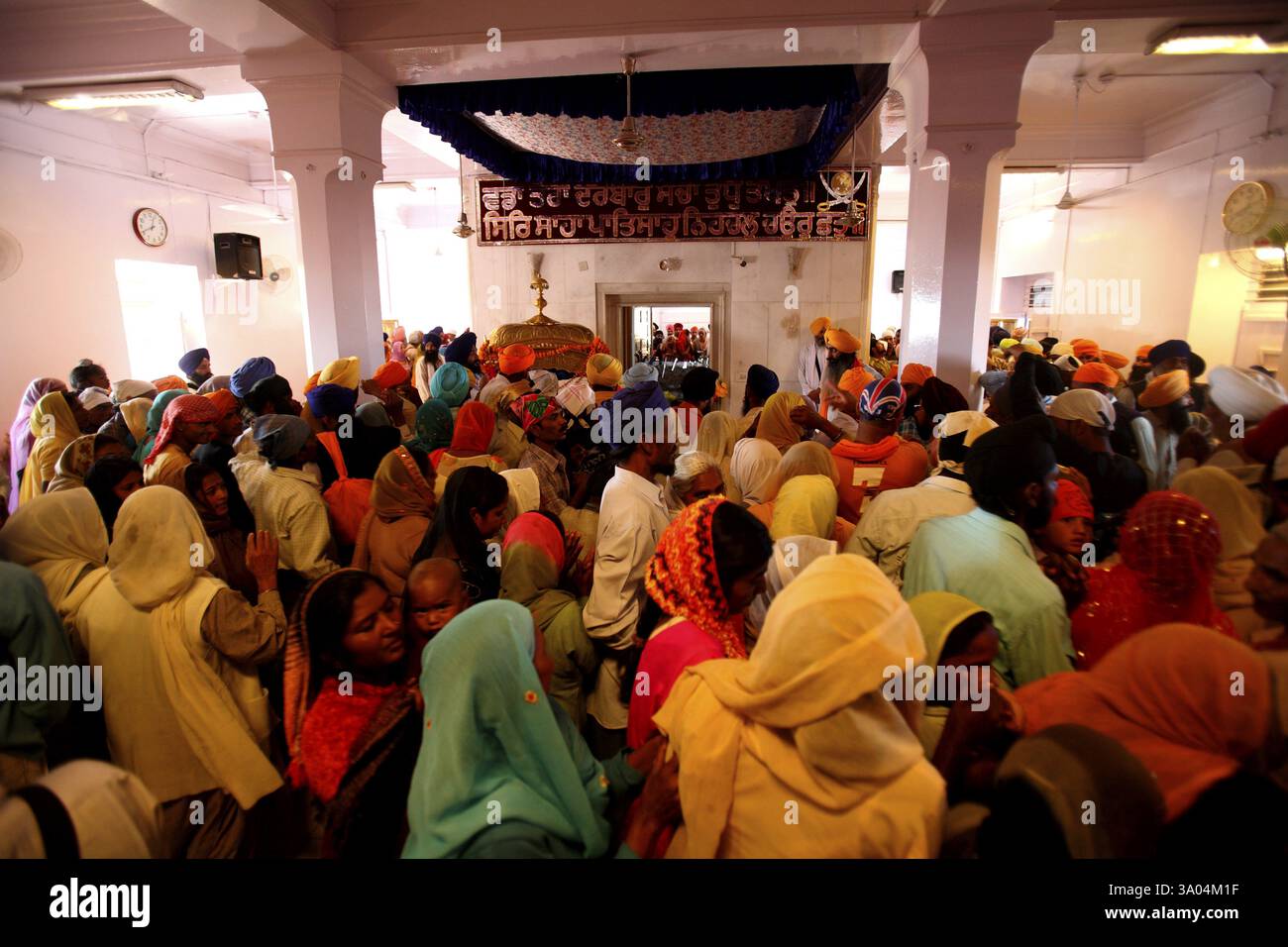 Devotees praying in Inside of Anandpur sahib Gurudwara in Rupnagar ...