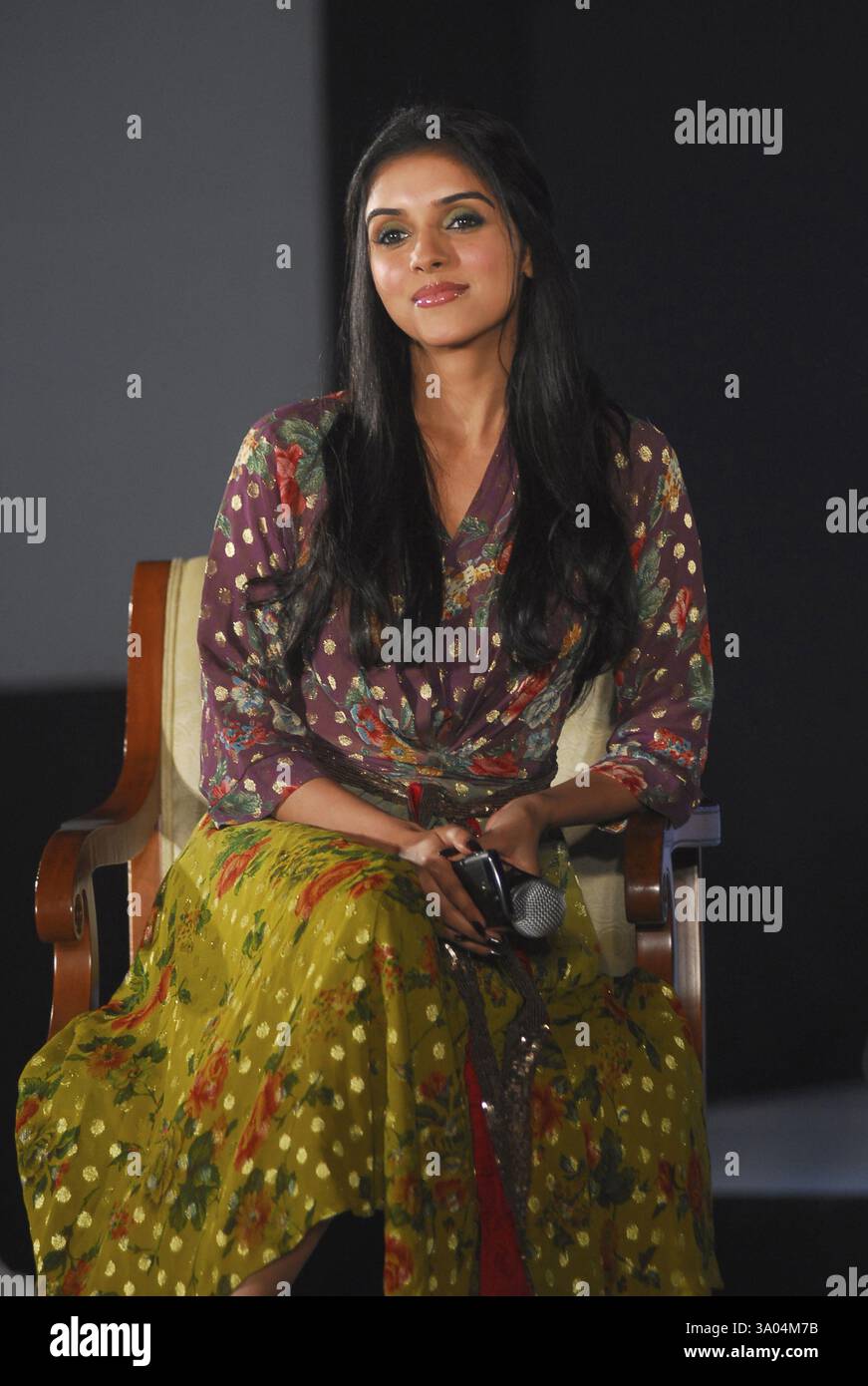 Asin actress hi-res stock photography and images - Alamy