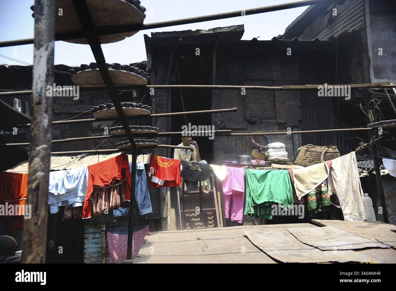 Clothes hanging inside slum, Bombay Mumbai, Maharashtra, India, Asia ...
