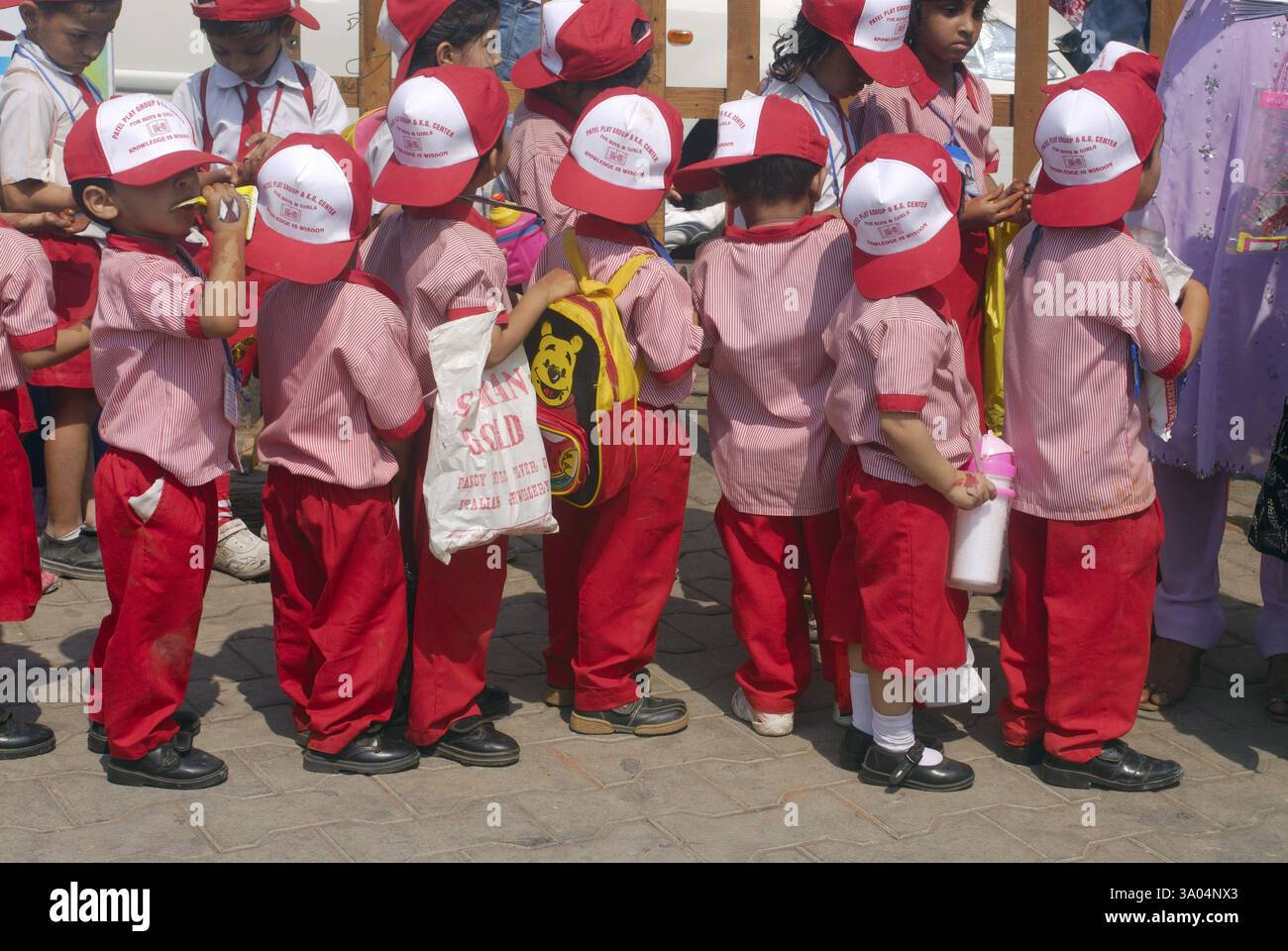 Children queueing up hi-res stock photography and images - Alamy