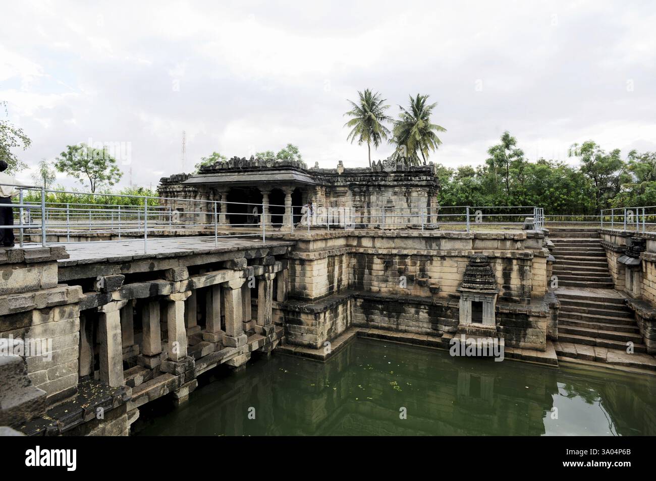Manikesvara temple and stepped tank in Lakkundi, Gadag, Karnataka ...