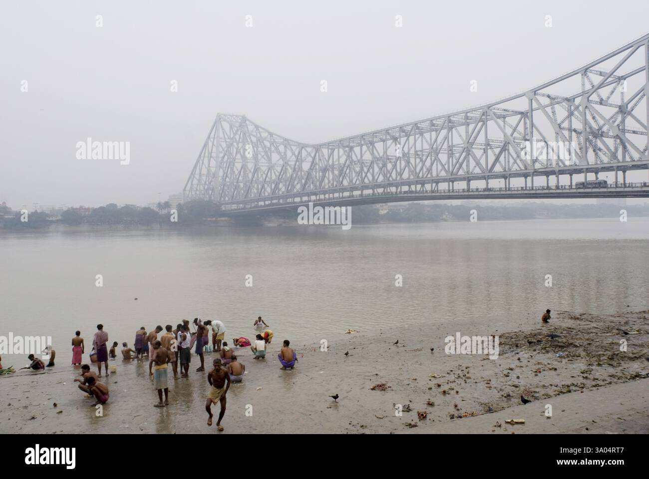 Howrah Bridge (Rabindra Setu) On The River Hooghly A miracle of ...