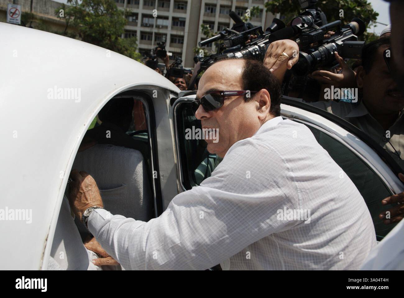 Abu Asim Azmi State President of Samajwadi Party, Bombay Mumbai ...