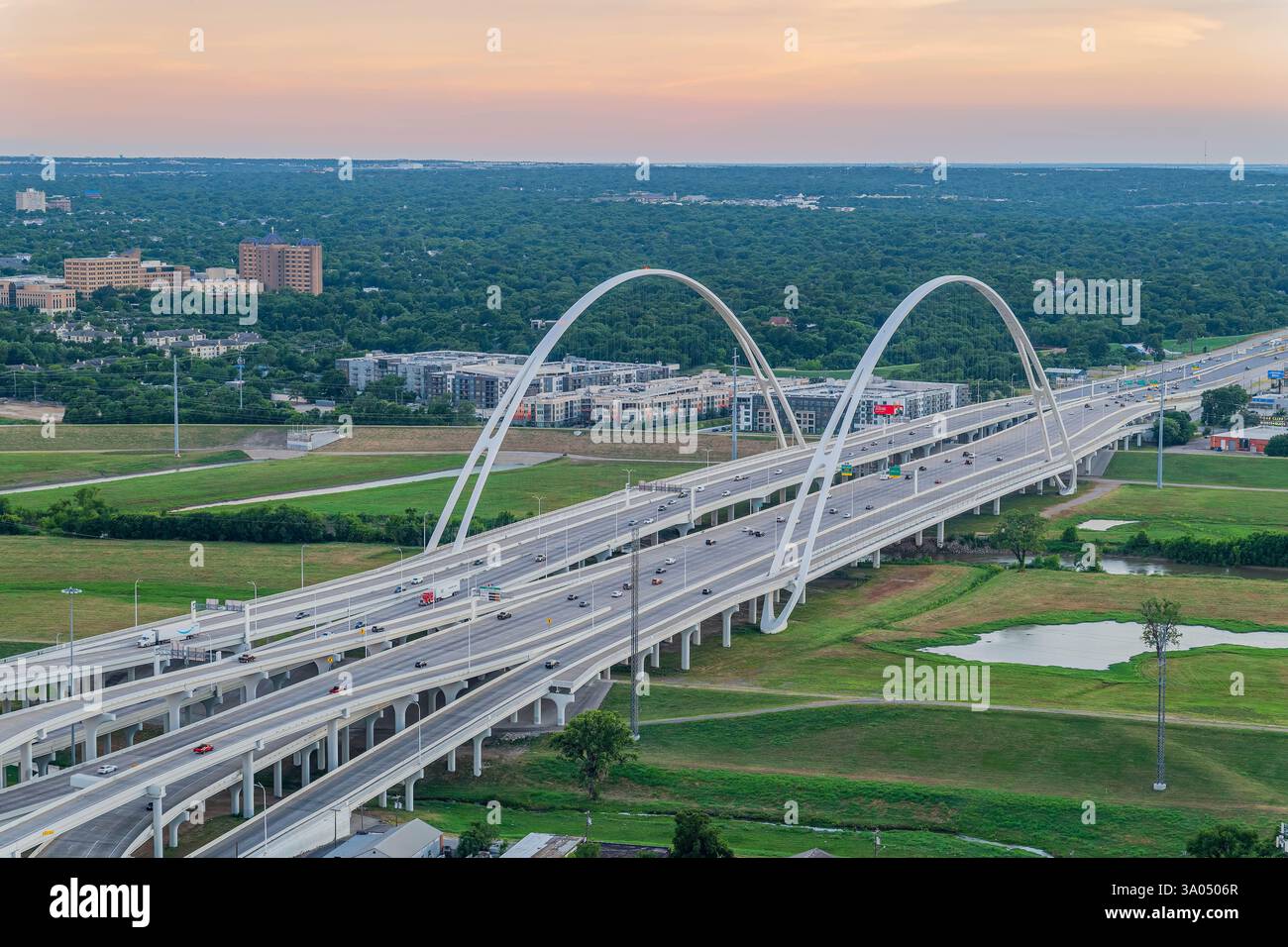 View margaret bridge sunset hi-res stock photography and images - Alamy