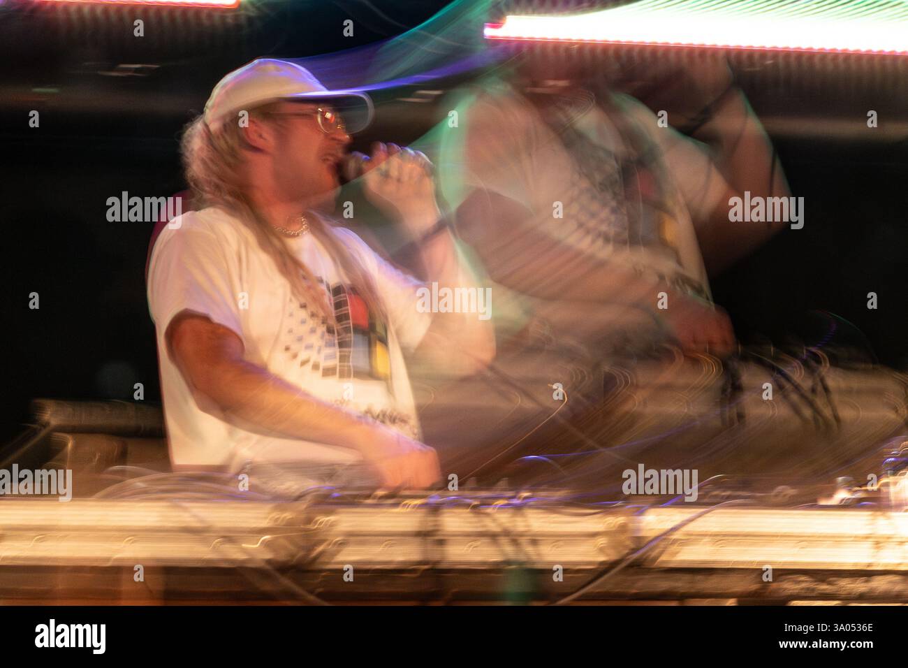 Windows 95 man hi-res stock photography and images - Alamy