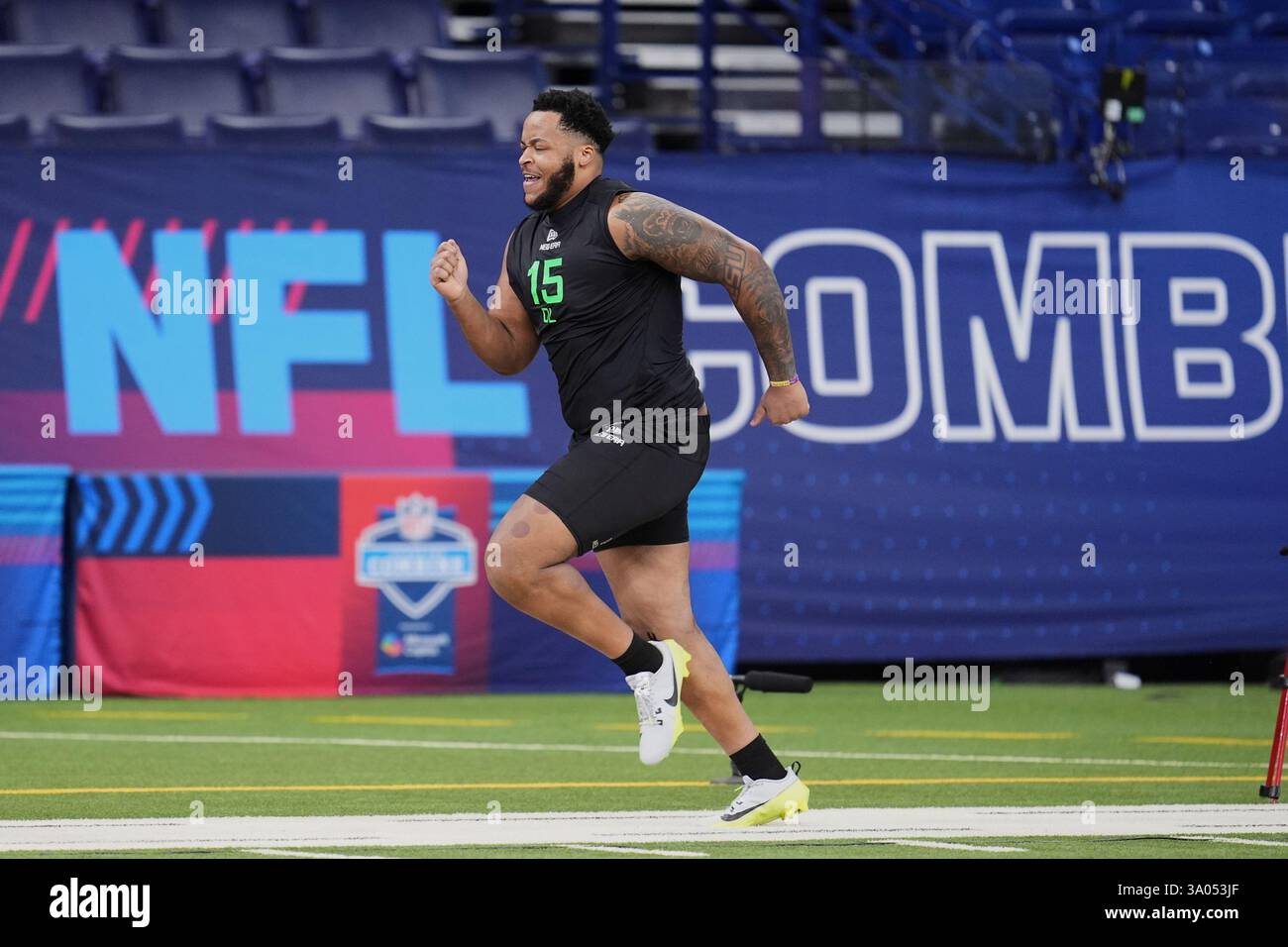 LSU offensive lineman Miles Frazier runs the 40-yard dash at the NFL ...