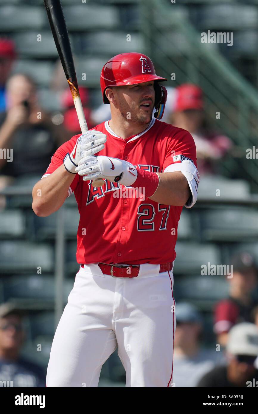 Los Angeles Angels' Mike Trout steps in to bat against the Chicago ...