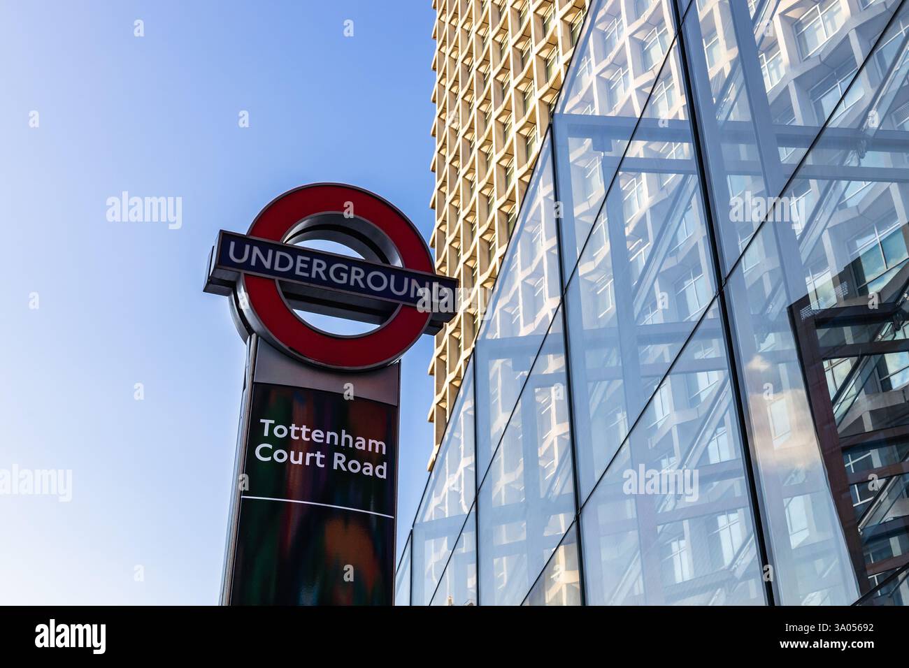 London Underground Tottenham Court Road Sign Stock Photo - Alamy