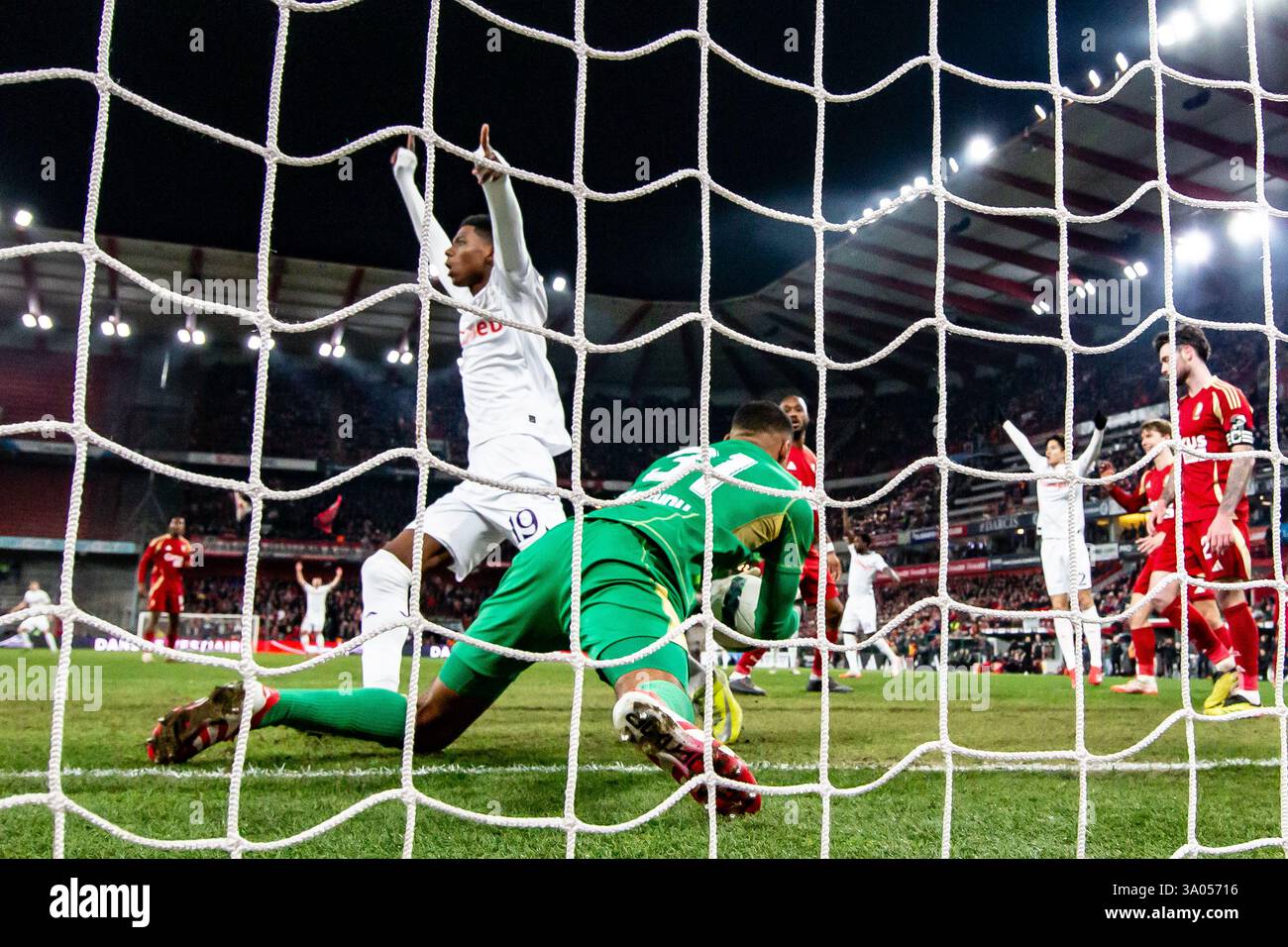Anderlecht's Nilson Angulo scores a goal during a soccer match between ...