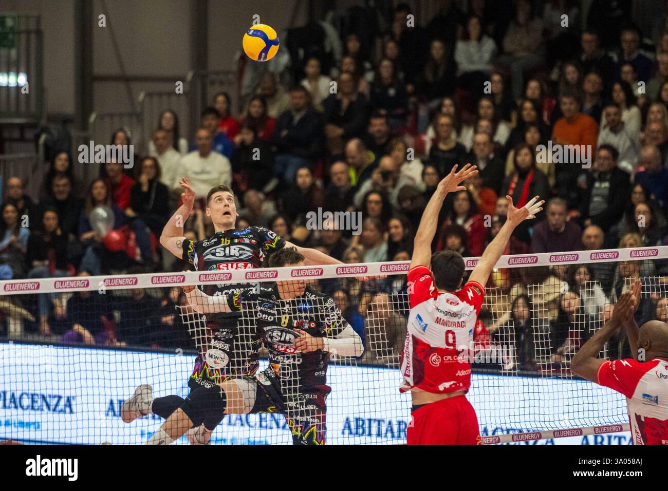 Kamil Semeniuk ( Sir Susa Vim Perugia ) Mandiraci Ramazan Efe ( Gas ...