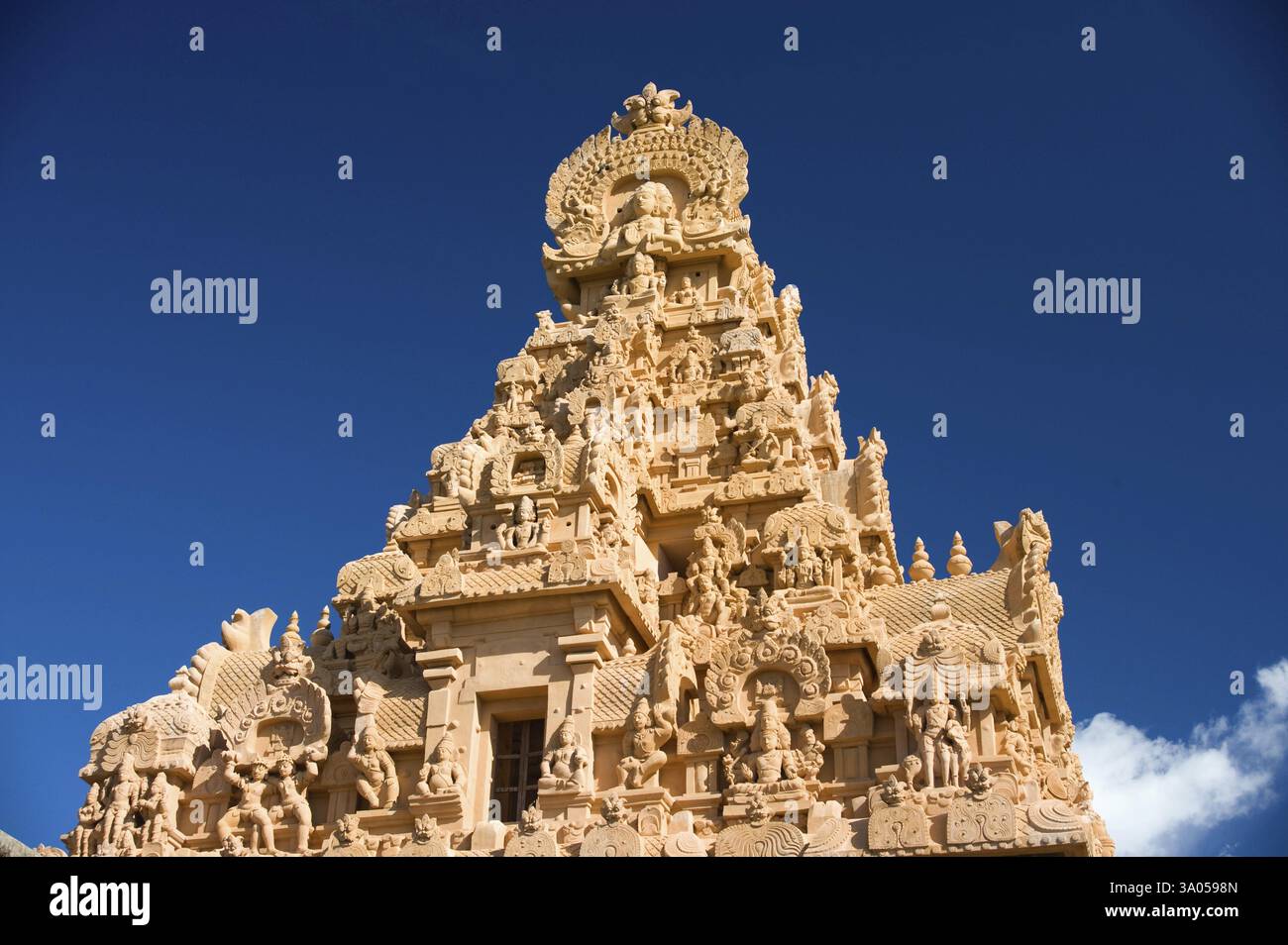 Lady, playing, flute, sculpture, temple, chennakesava, Belur, Karnataka ...