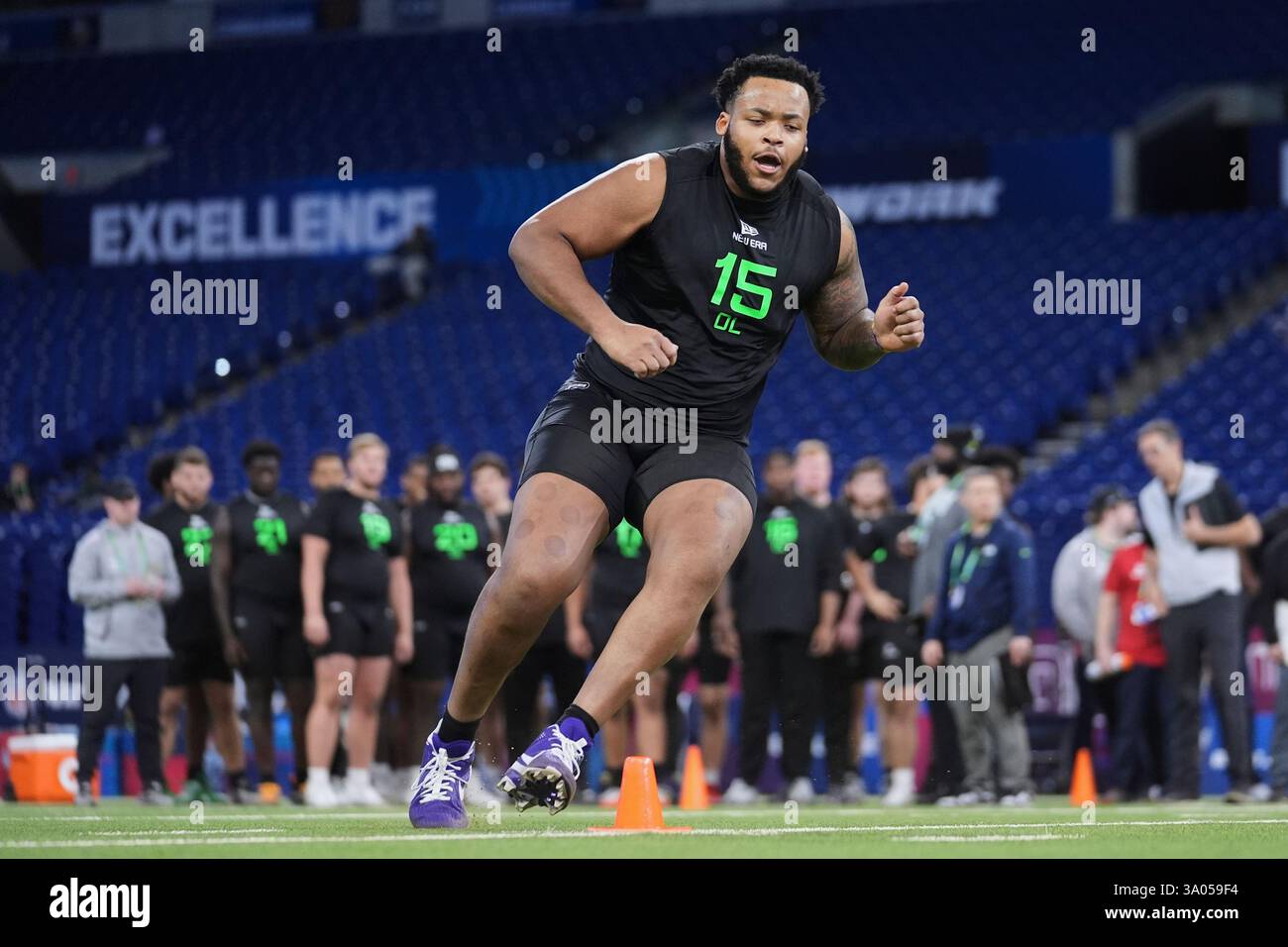 LSU offensive lineman Miles Frazier runs a drill at the NFL football ...