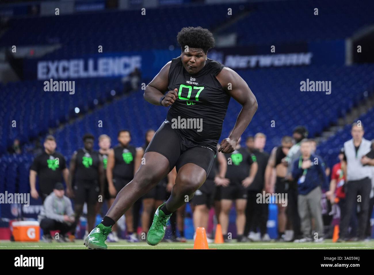 Oregon offensive lineman Josh Conerly Jr. runs a drill at the NFL ...