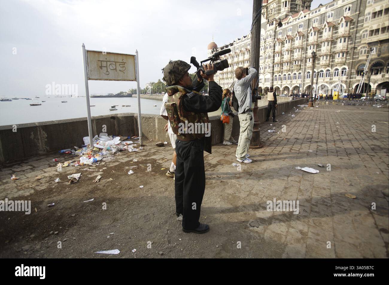 National Security Guards NSG commando filming Taj Mahal hotel with ...