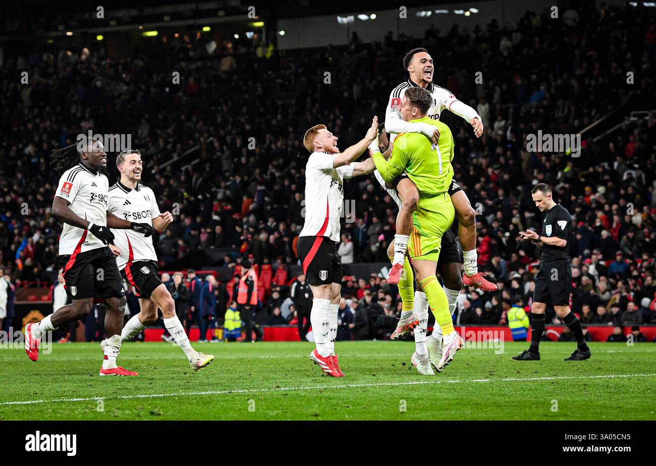 Fulham celebrate 2025 hi-res stock photography and images - Alamy