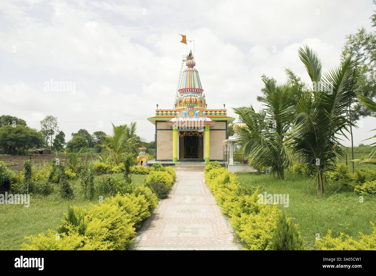 Ancient shiva temple near hi-res stock photography and images - Alamy