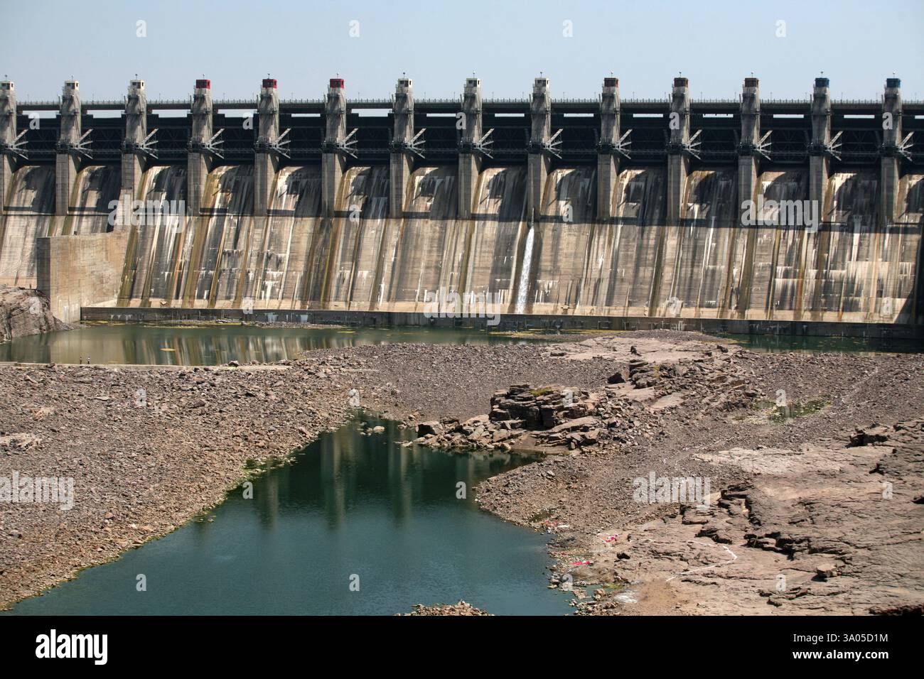 Indira Sagar Dam standing tall on river Narmada under multi purpose ...