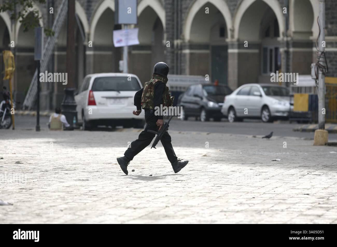 Nsg commando hi-res stock photography and images - Alamy