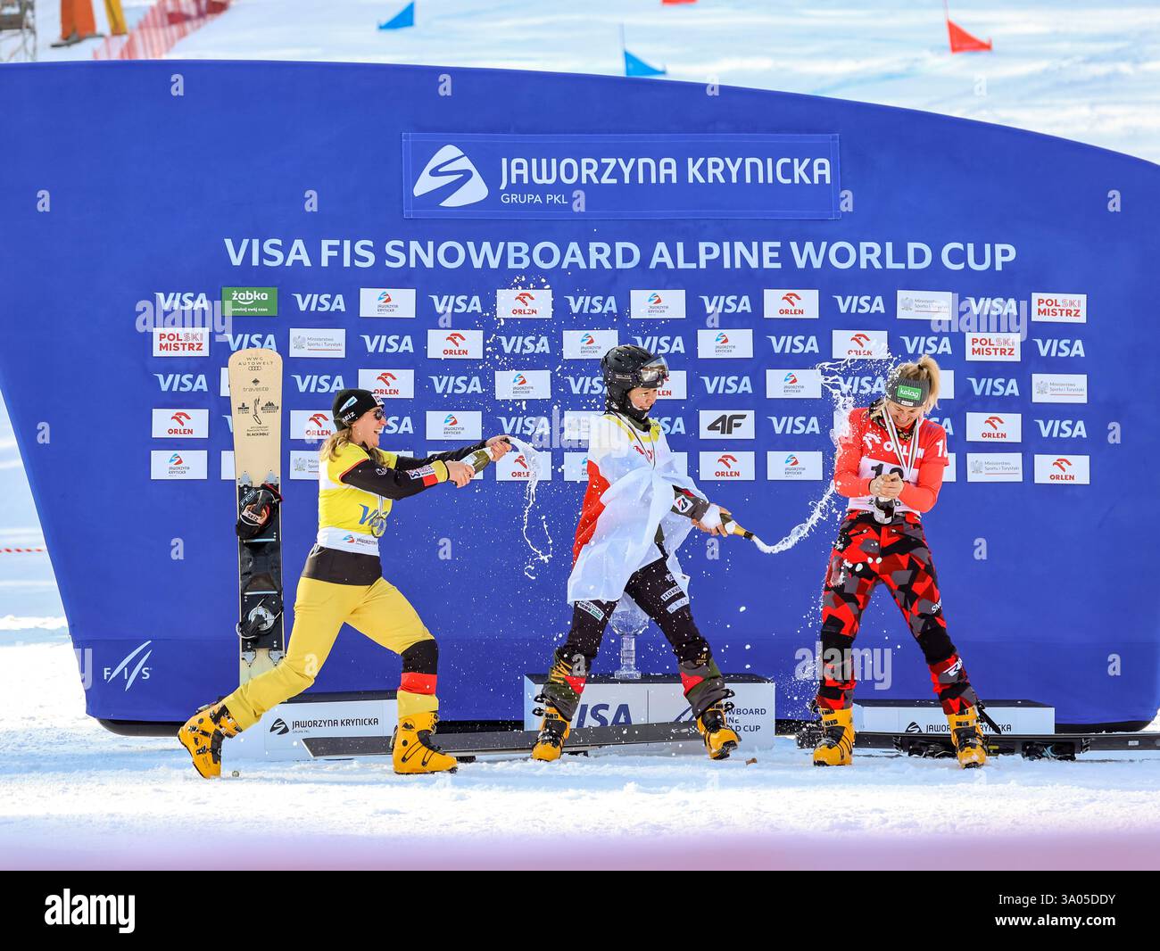 (L-R) Ramona Hofmeister of Germany (second), Tsubaki Mii of Japan ...