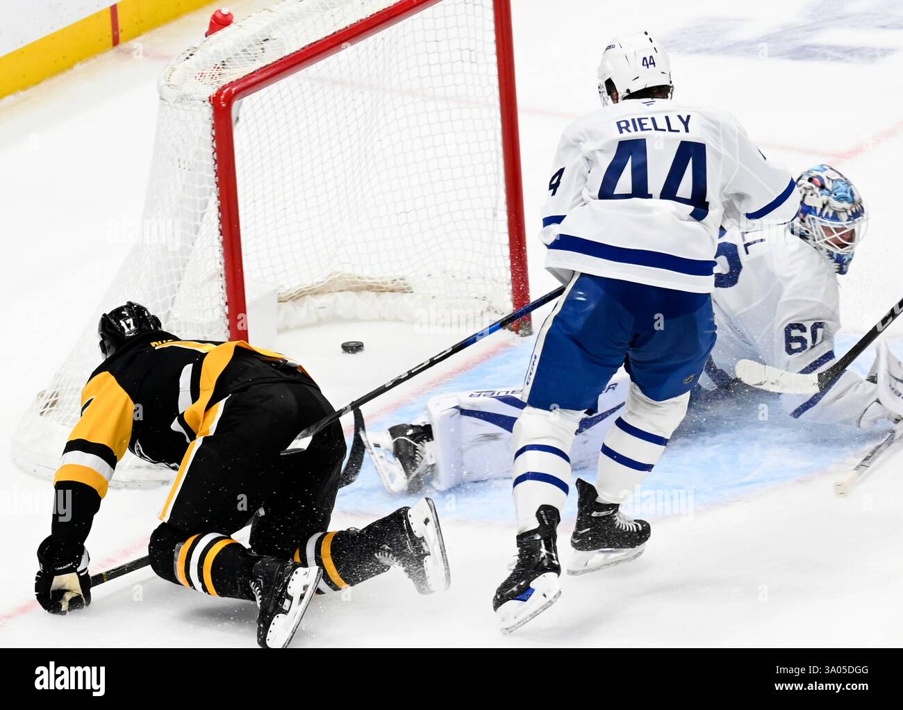 Pittsburgh, United States. 02nd Mar, 2025. Pittsburgh Penguins right ...