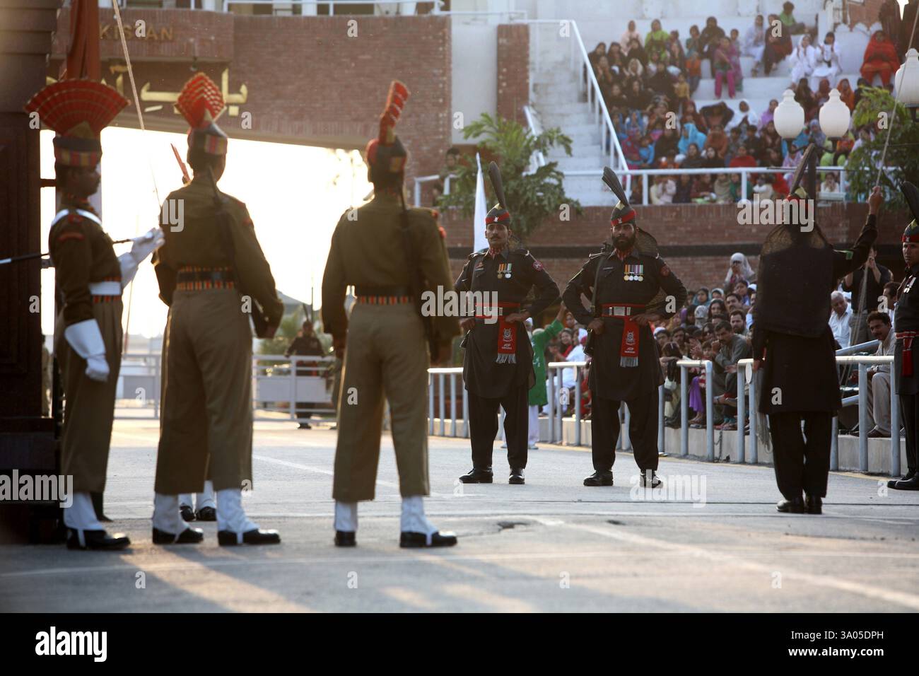 Indian border security force soldiers and Pakistani counterpart doing ...