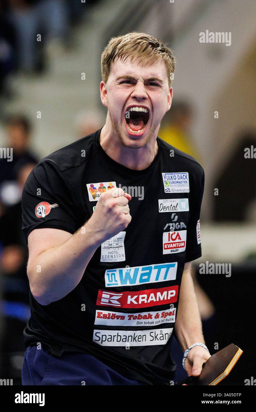 Uppsala, Sverige. 02nd Mar, 2025. 250302 i singelfinalen under SM i bordtennis den 2 mars 2025 i ...
