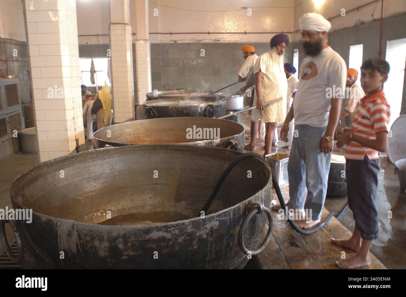 Young hindu devotees covered hi-res stock photography and images - Alamy