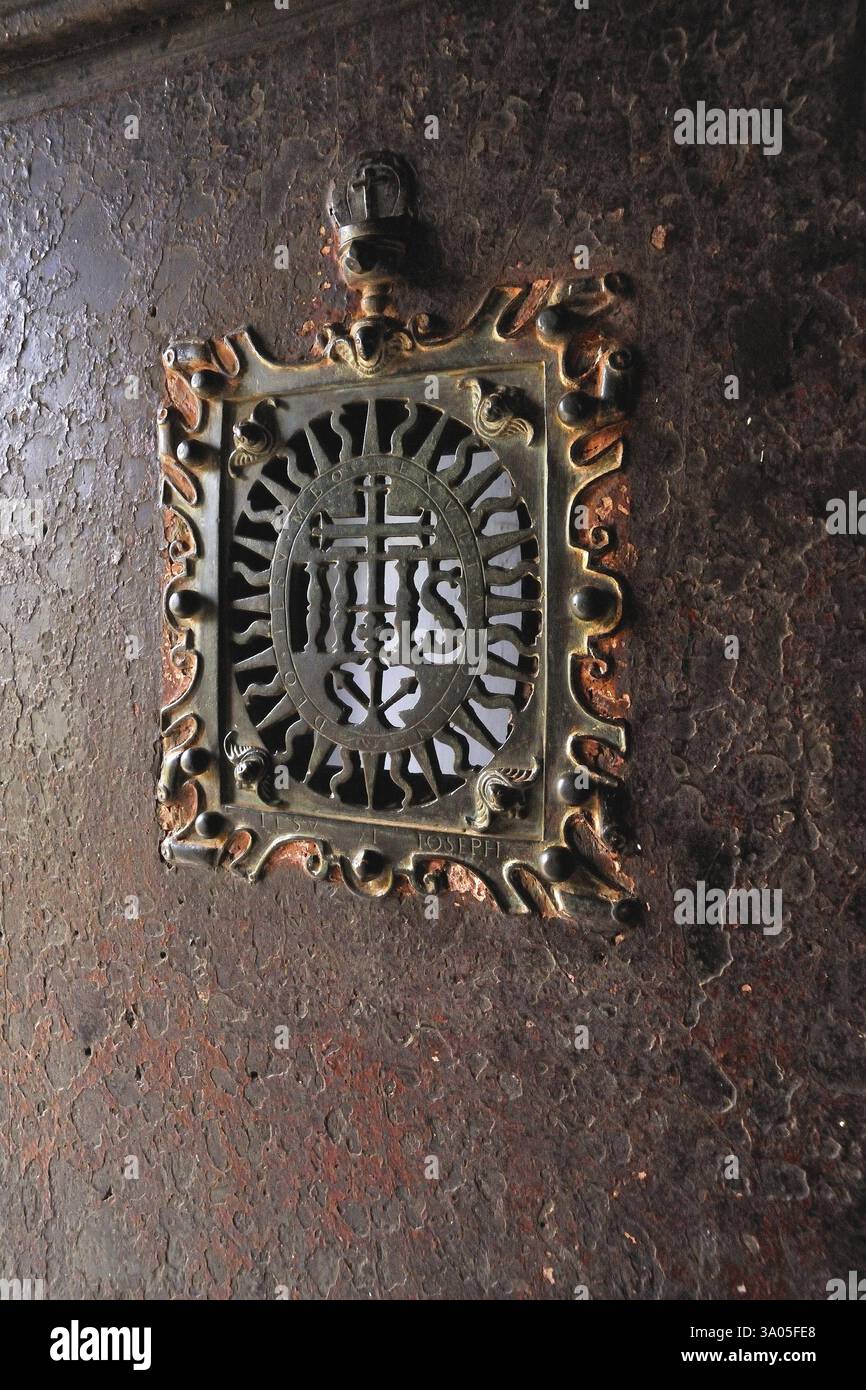 Inside Basilica of Bom Jesus in seventeenth to eighteenth century, Old ...