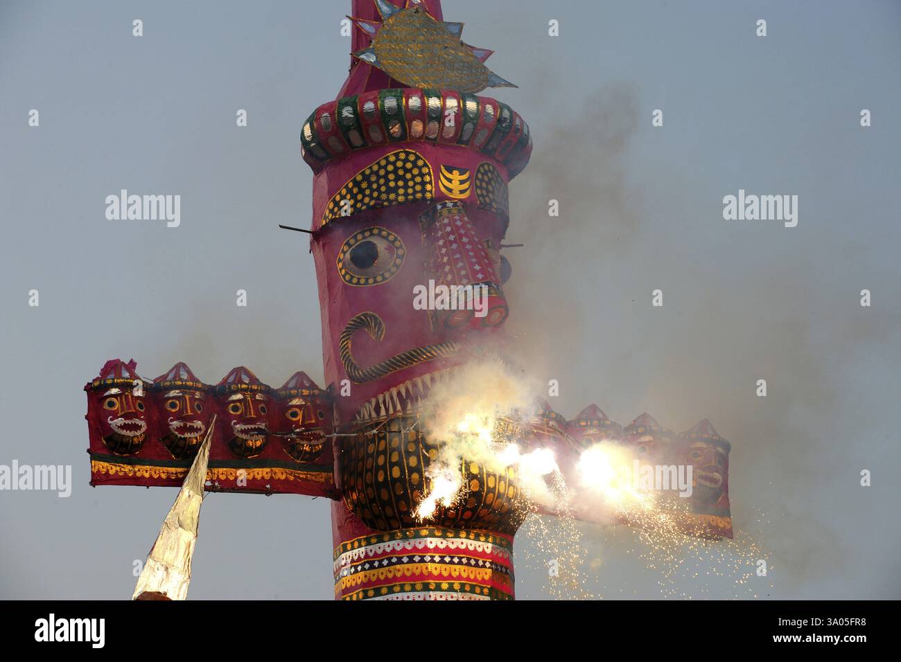 Effigies of hindu mythical character ravan hi-res stock photography and ...