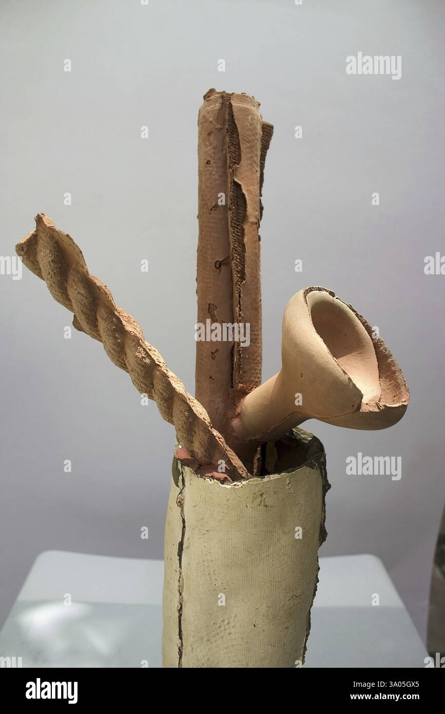 Terracotta sculpture of the legendry artist, Himmat Shah, Indian Art ...