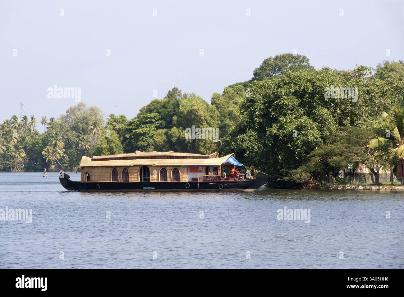 Kettuvallam converted in houseboat in backwaters ashtamudi lake, Quilon ...
