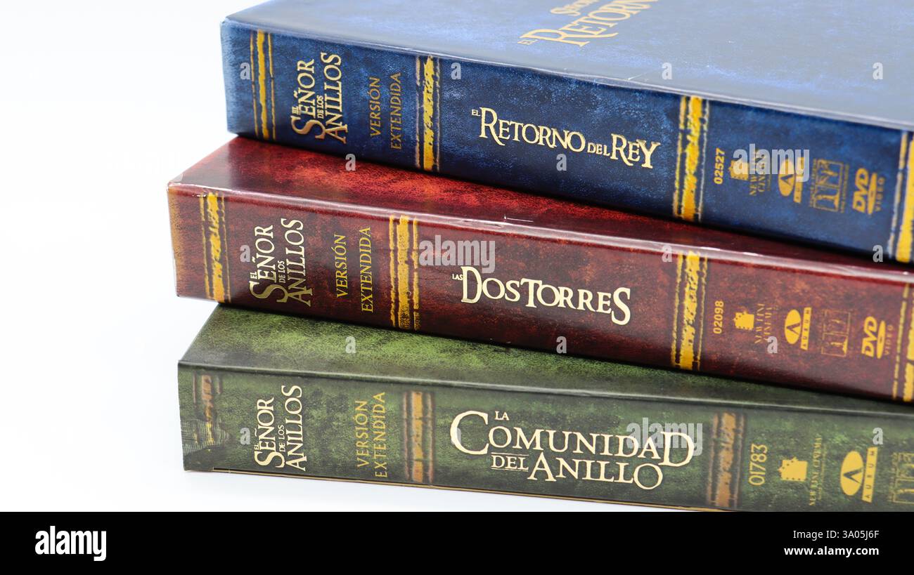 dvds of the lord of the rings, extended collector's version, all three ...