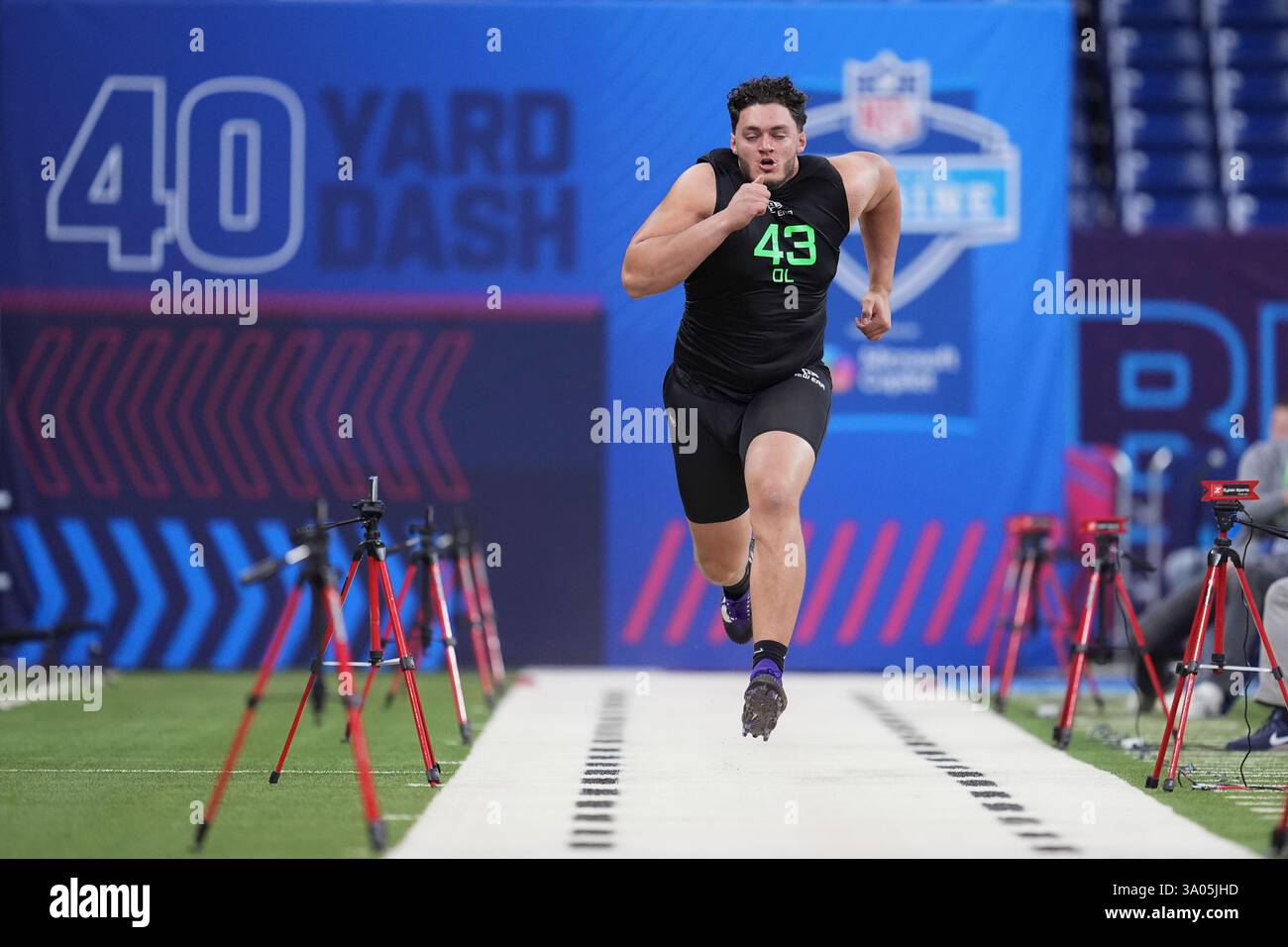 Iowa State offensive lineman Jalen Travis runs the 40-yard dash at the ...