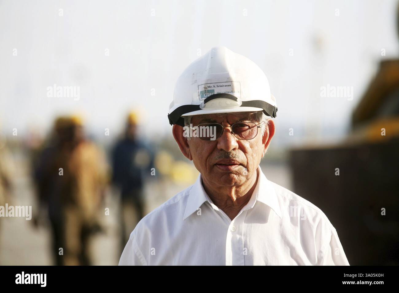 Engineer extraordinary hi-res stock photography and images - Alamy