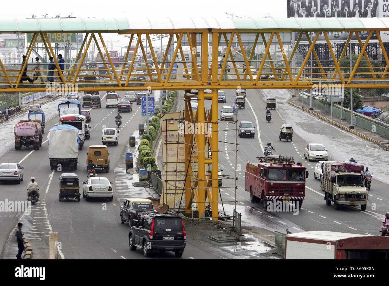 Traffic at the Western express highway in Bombay Mumbai, Maharashtra ...