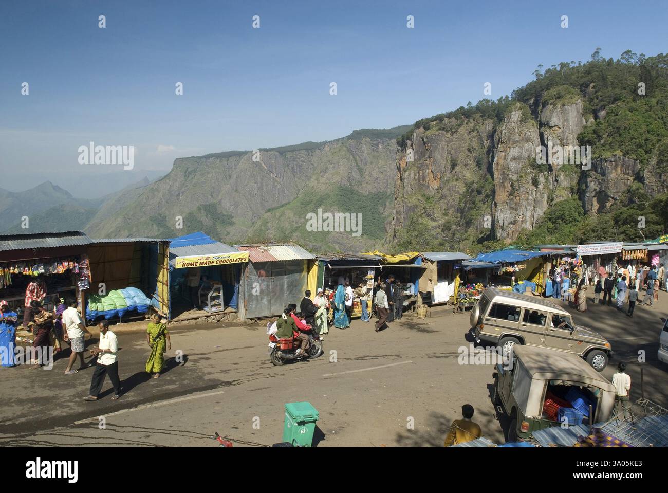 Market area at Palani hills at 2133 meters above sea level, Kodaikanal ...