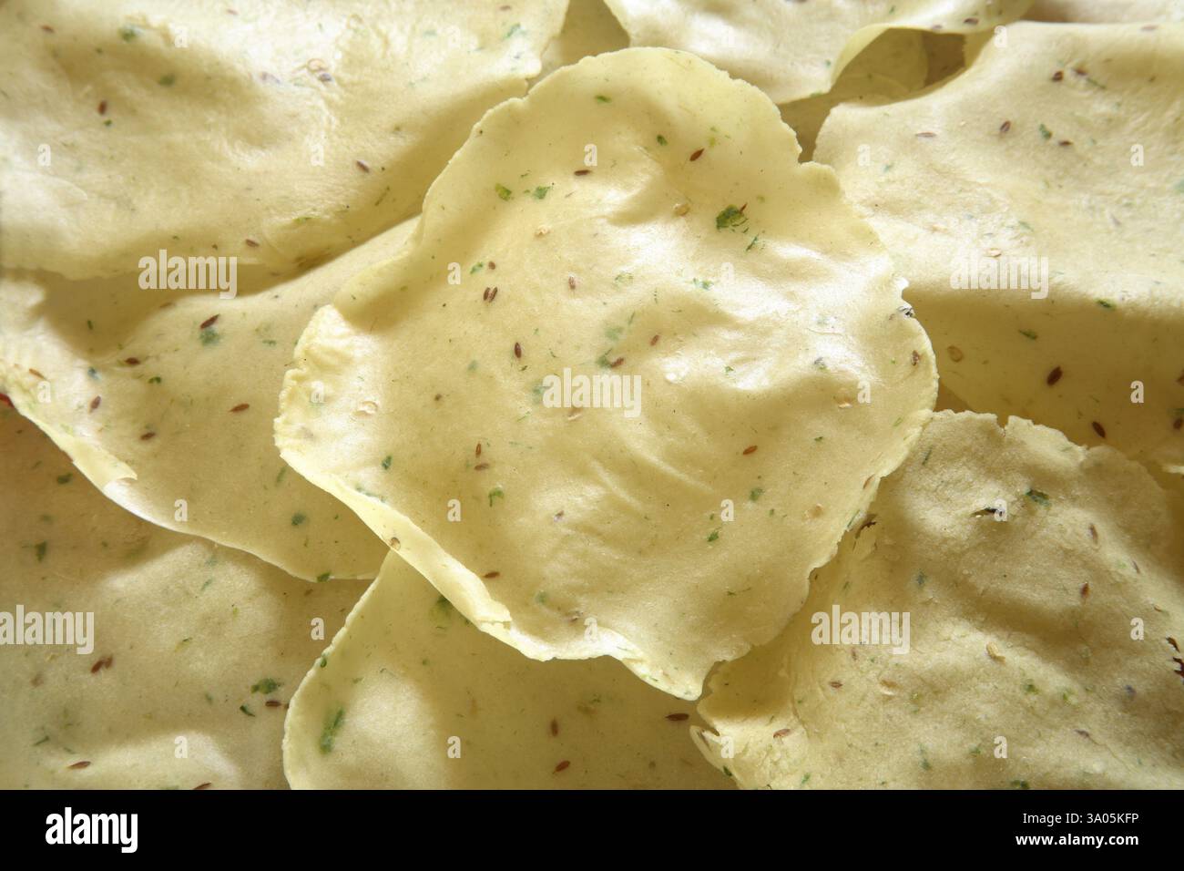 Deep fry papad poppadom made of lentil or cereal flours Stock Photo - Alamy