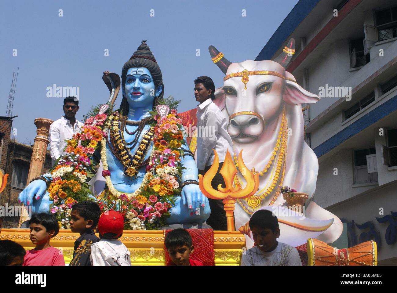 Procession of huge idol of lord Shiva with nandi bull celebrating ...