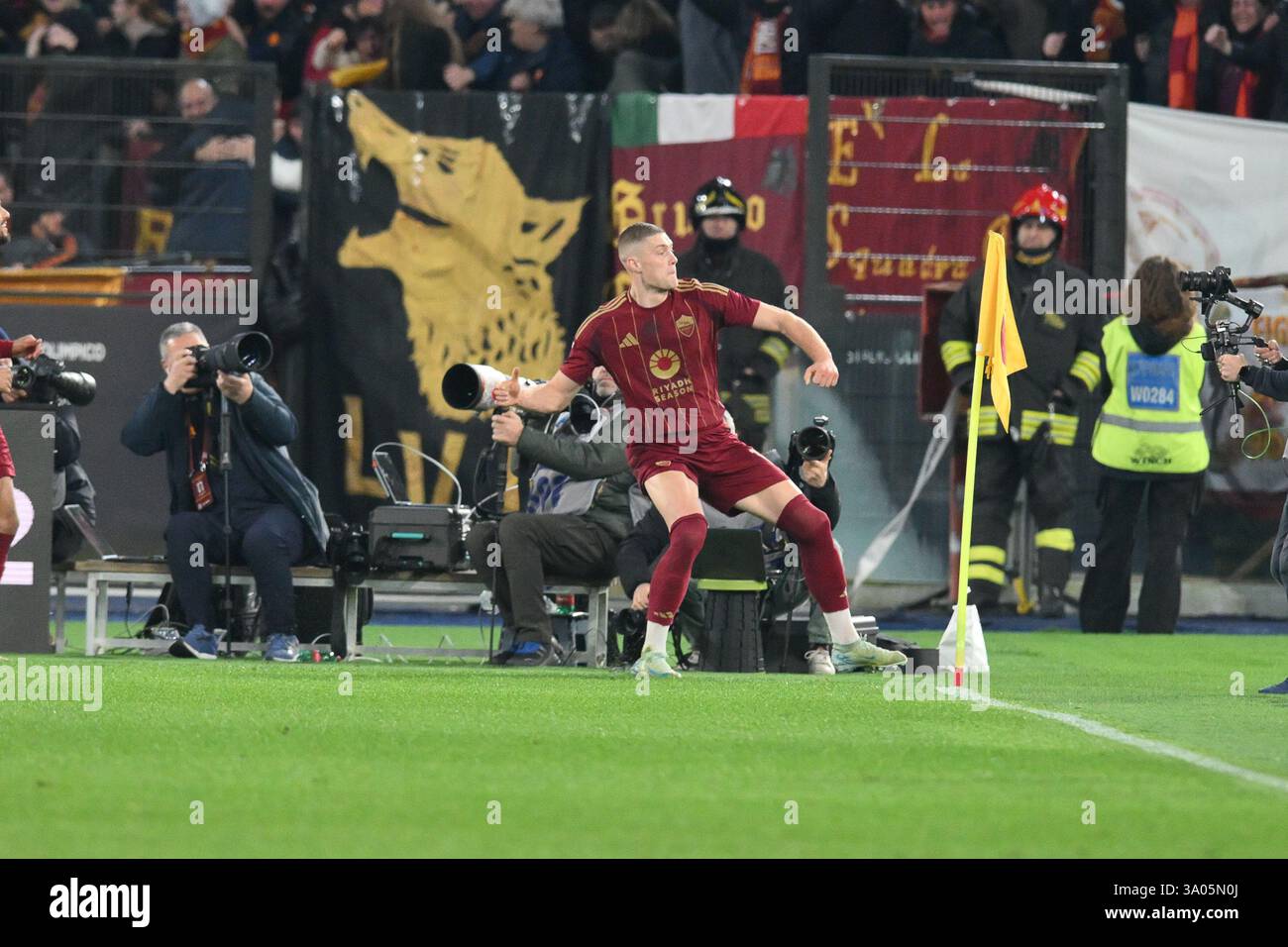 Olimpico Stadium, Rome, Italy - Artem Dovbyk of AS Roma celebrates his ...