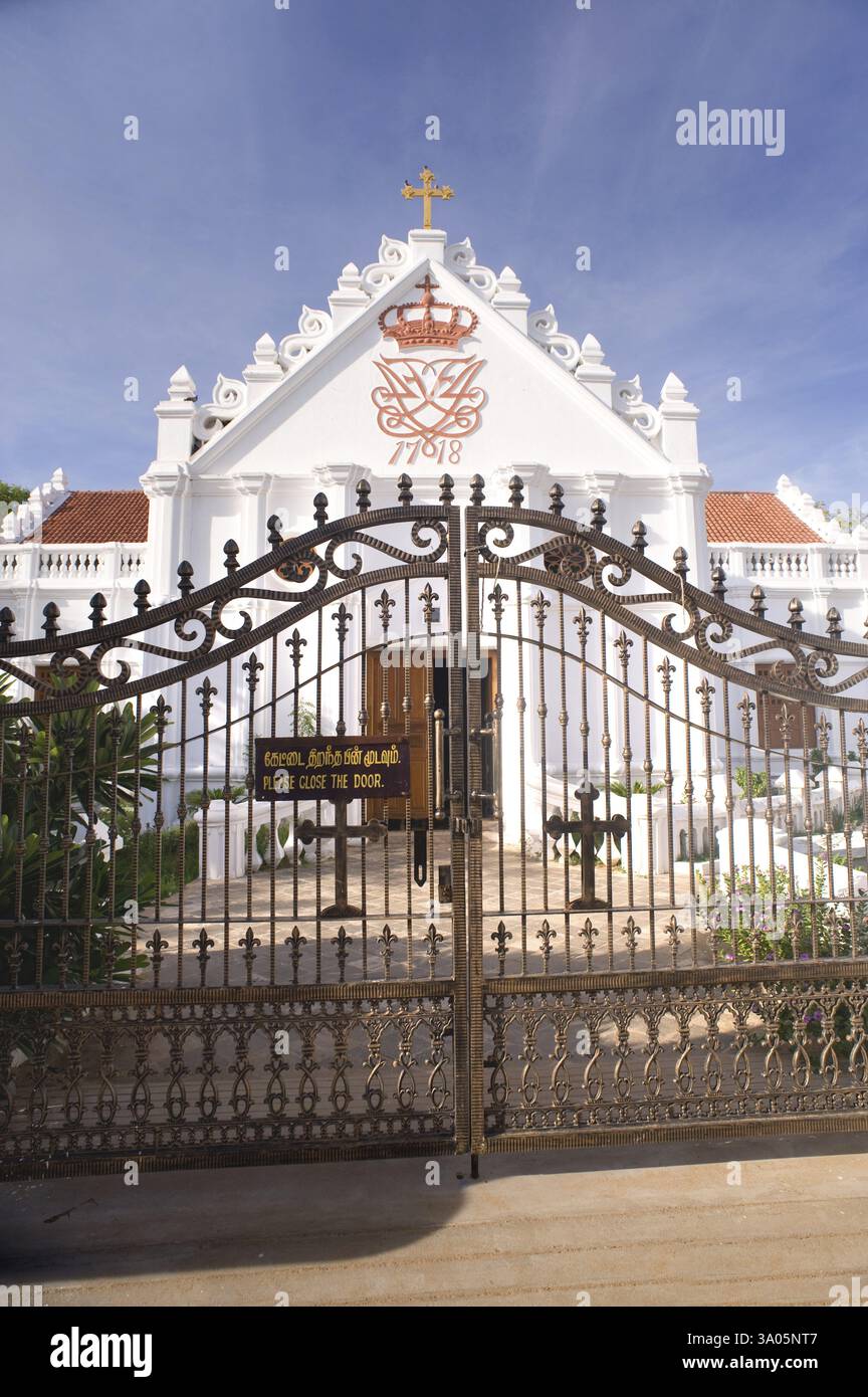 Water, splash, man, resort, adult, Color, Colors, enjoying, fallen-down ...