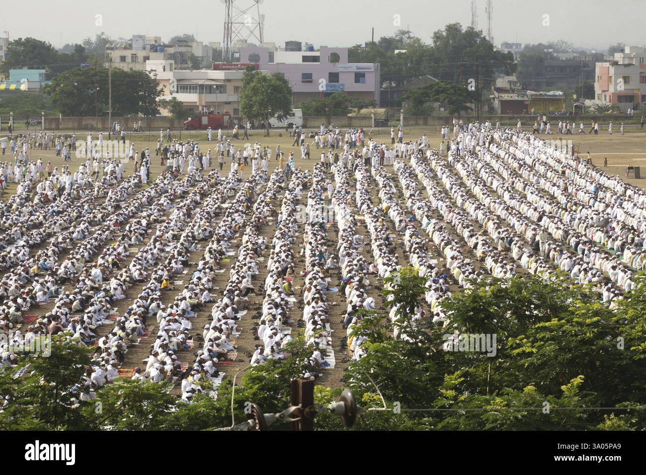 Crowd gathered for Eid al Fitr or Ramzan id namaaz at Lashkar-e-Eidgaah ...