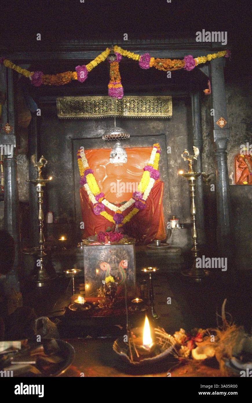 Ashtavinayaka idol of ganesh and sanctuary of Lenyadri, taluka Junnar ...