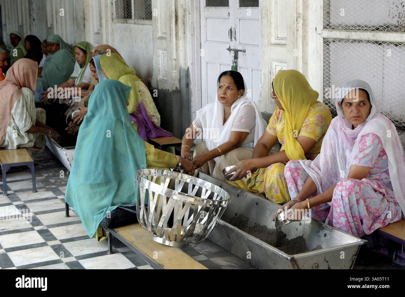 Langar, community kitchen, free food-guru ka langar, the guru's kitchen ...